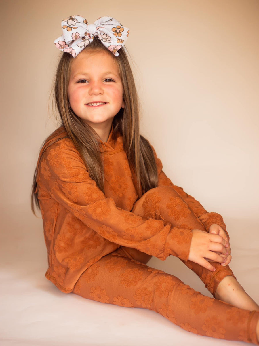 Spreading the love one bow at a time! – little lopers